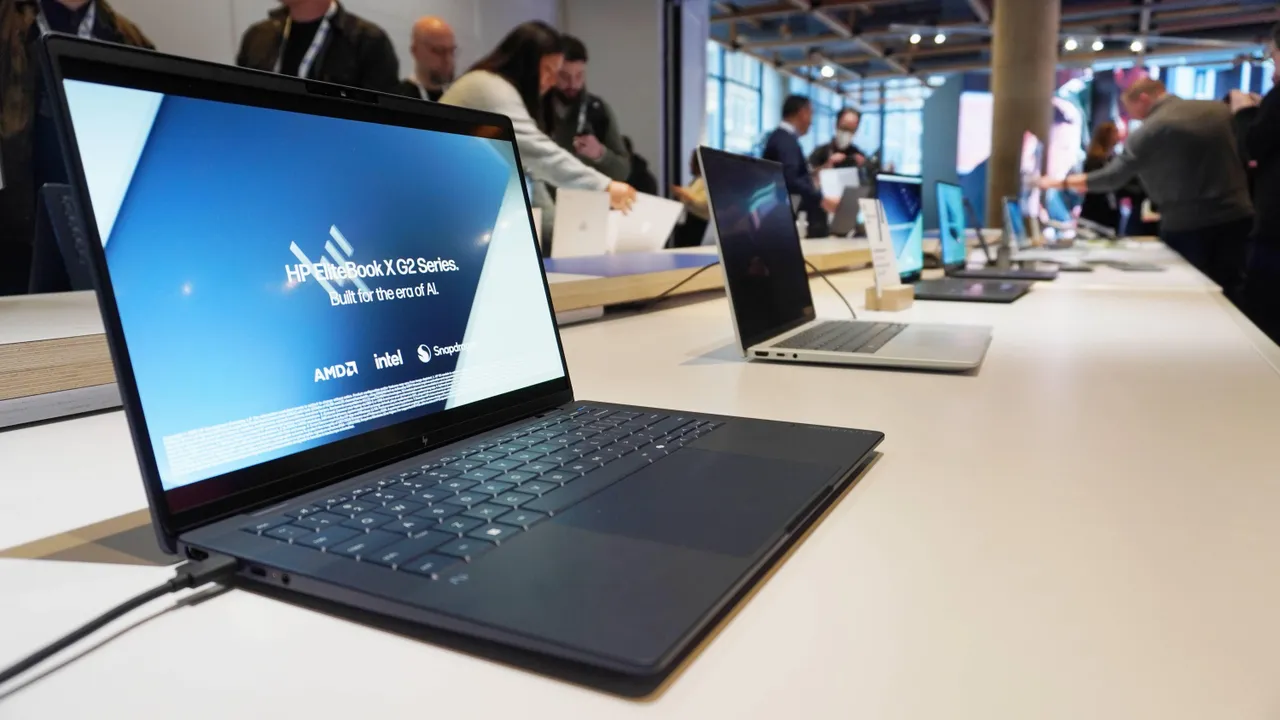 La durata della batteria di 45 ore di HP OmniBook è il laptop computer ...